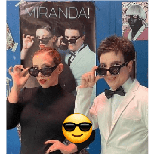 ES MIRANDA! MI AMOR!